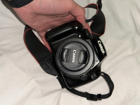 Canon eos 1100d