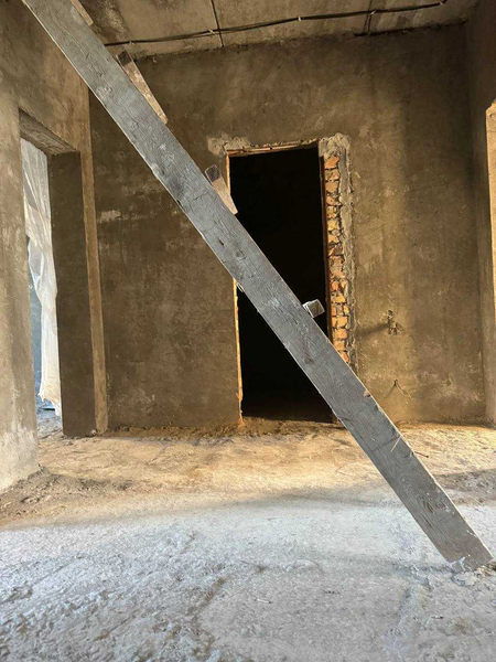 V2162 ПРОДАЕТСЯ ДОМ  Махалля Мирзо Улугбек 2,1 соток 7 комнат коробка