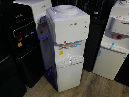 Кулер для воды AiWA с холодильником,акция