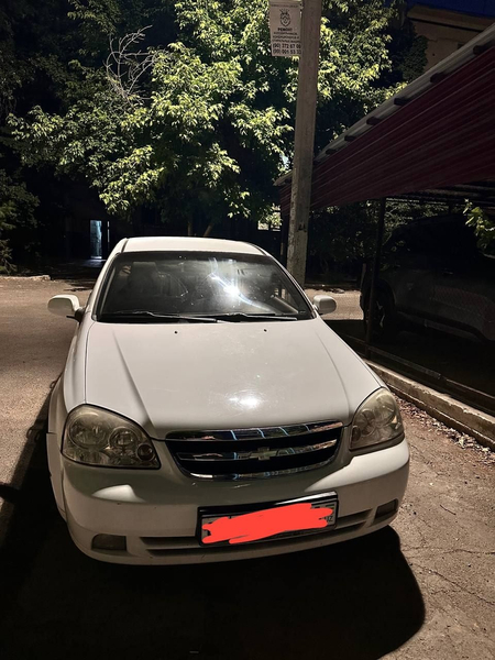 Продаю свой автомобиль Ласетти 1.8