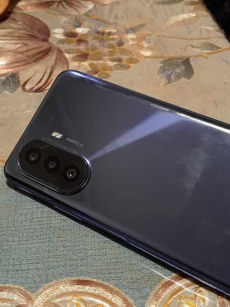 Huawei nova Y70 sotiladi
