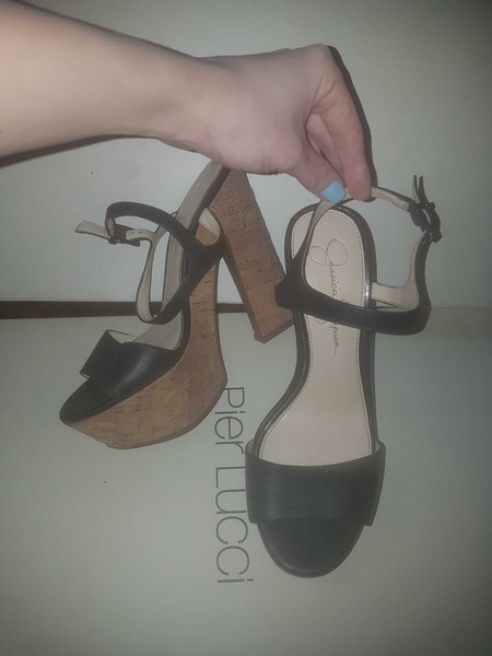 Босоножки женские