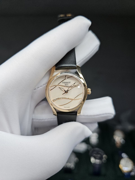 Женские Часы Tissot с бриллиантами 66штук