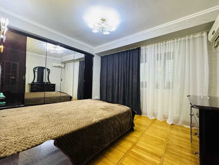 ID 918 Сдаётся 3-комнатная квартира в Московском высотке. Х. Алимджан