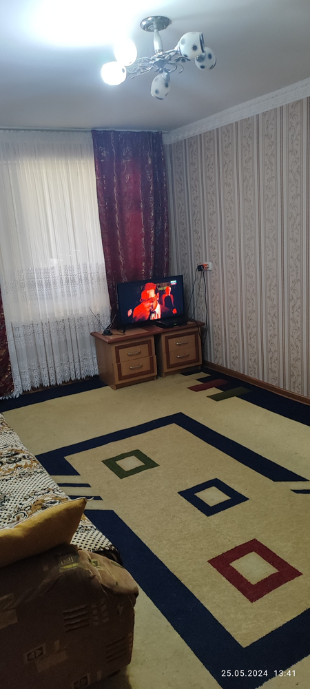 Продается квартира 3-х комнатная Караулбазаре в центре улица Бобура 19