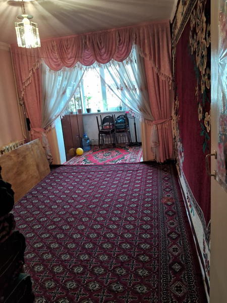 2 xona 3 xona qilingan 58m^2.  Narx: 31 000$