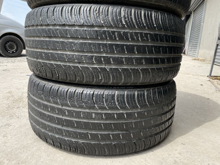 235 / 55 / 15 Kumho