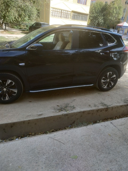 Tracker 2 LTZ. 2023 yil. Benzinda. Probeg 13500 km. Kraska toza,.