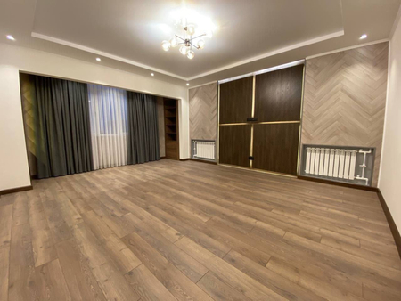 Продается 4/7/9 на улице Бабура