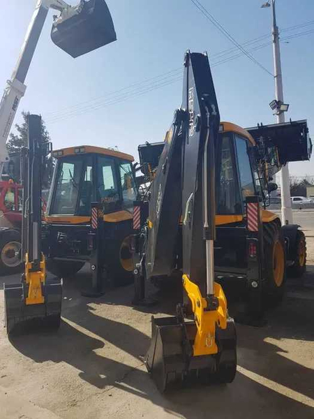 Экскаватор погрузчик MST 542 ТУРЦИЯ
