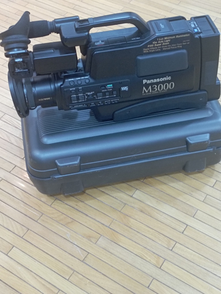 Panasonic M 3000