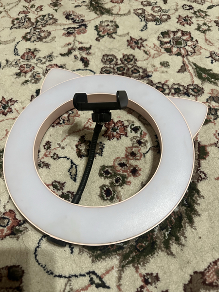 Shtativ va led lampa sotiladi
