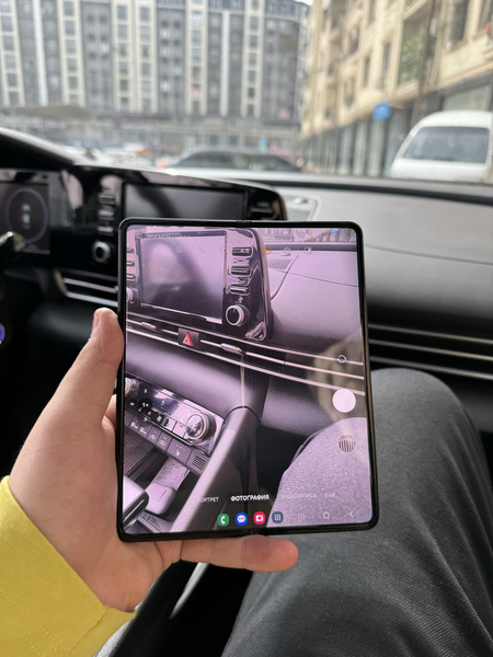Samsung galaxy Z fold 3 12/256gb ideal