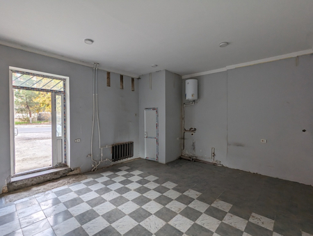 Срочно! Продается нежилое помещение 34м², магазин, салона, аптека