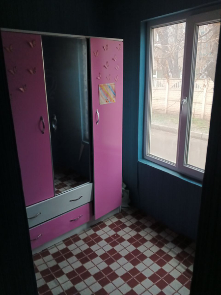 Arenda sergliy oyila qizlar bolarga