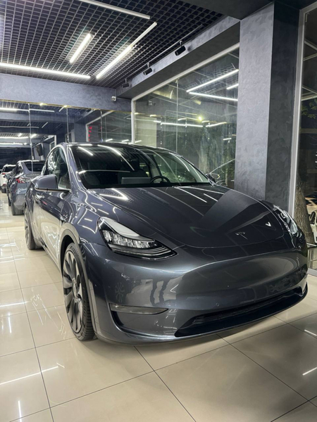 Tesla srochniy sotilvotti