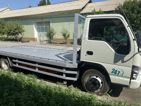 ISUZU evakuator hamma joyi yangi umuman iwi yoq