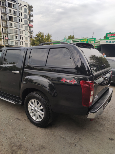 Пикап ISUZI  D-MAX автомат 2023