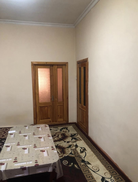 Продается 4х комнатная квартира (Рядом с площадью регистан)