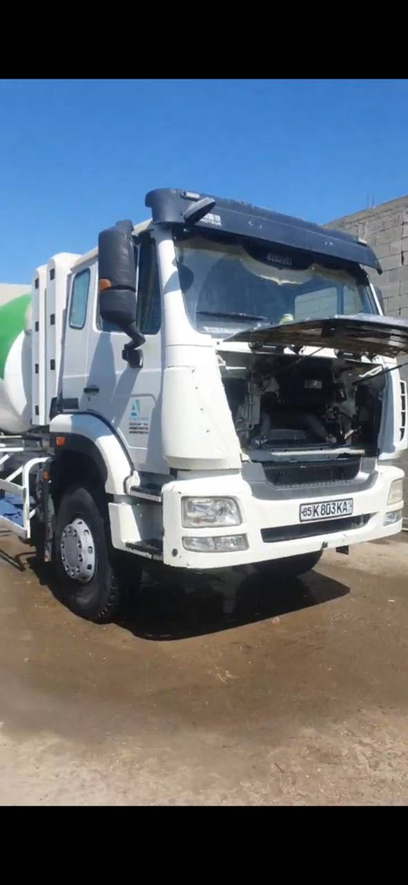 HOWO 12m3 год:2019