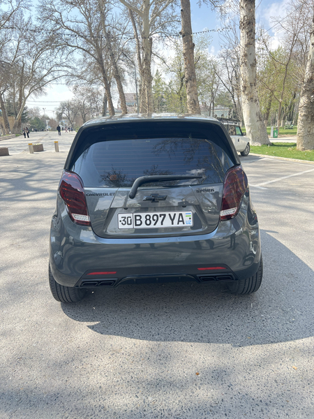 Спарк продается