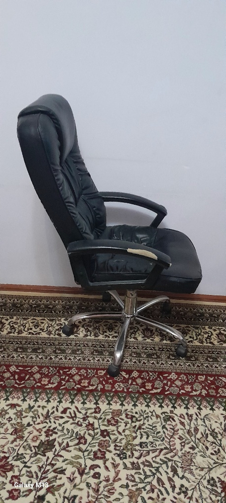 Продаётся офисное кресло