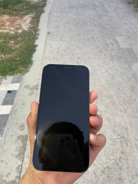 Iphone 12 pro max sotiladi