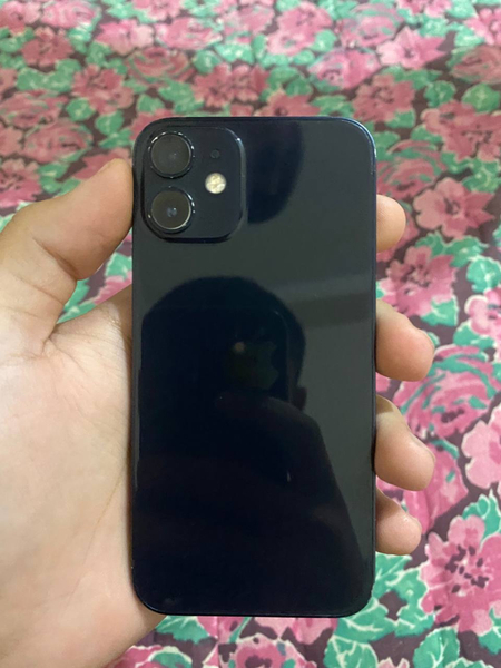 Iphone 12 mini 2,500 миллион