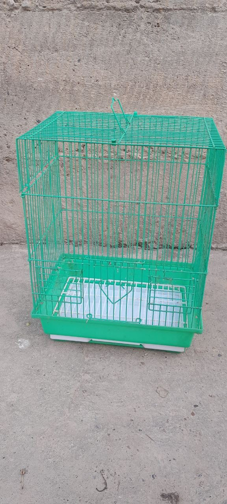 Продам клетки для птиц.