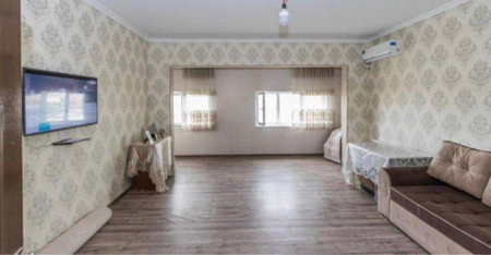 Срочно продается 3 комнатная квартира Шайхантахурский район  Версаль