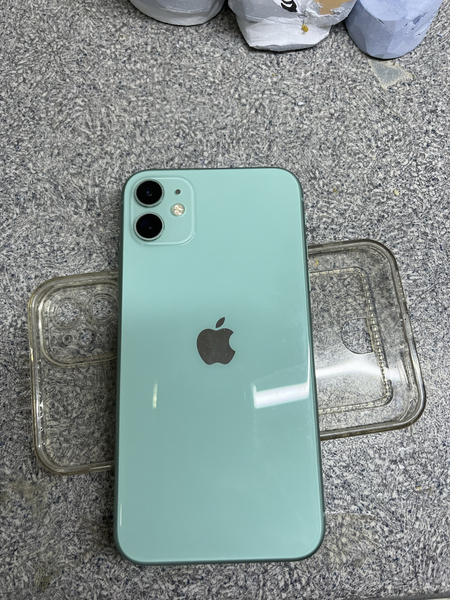Iphone 11 .128. Holati zor