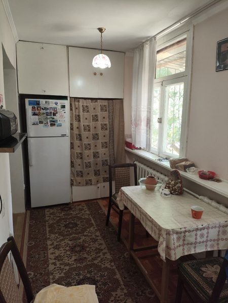 Срочно продаётся 1 ком. Балкон 2*6