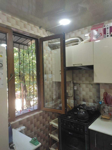 V4162 2/2/4 Чиланзар 3кв Ор.р: улица Мукумий 45м2 Средний ремонт