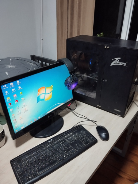 Игравой Кампютер LG.  Z MACHINE есть обмен с новутбукм