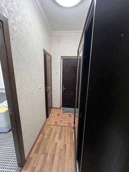 Чиланзар 14 квартал 2в3/1/4 Панель,смежка,балкон 1,5*6