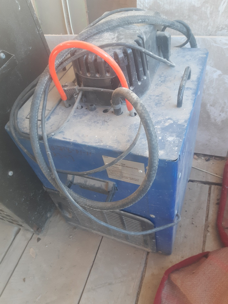 CHILLER SOTILADI 2ta suv va piva aparatlar uchun sovutgich