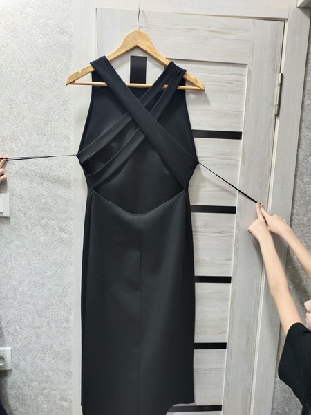 Вечернее платье Zara.