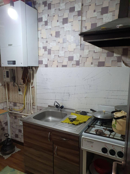 Карасу-6 1/1/4 срочно продается, можно под офис. Ипотека