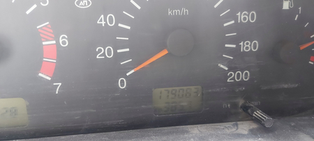 Продам ваз 2115 срочно