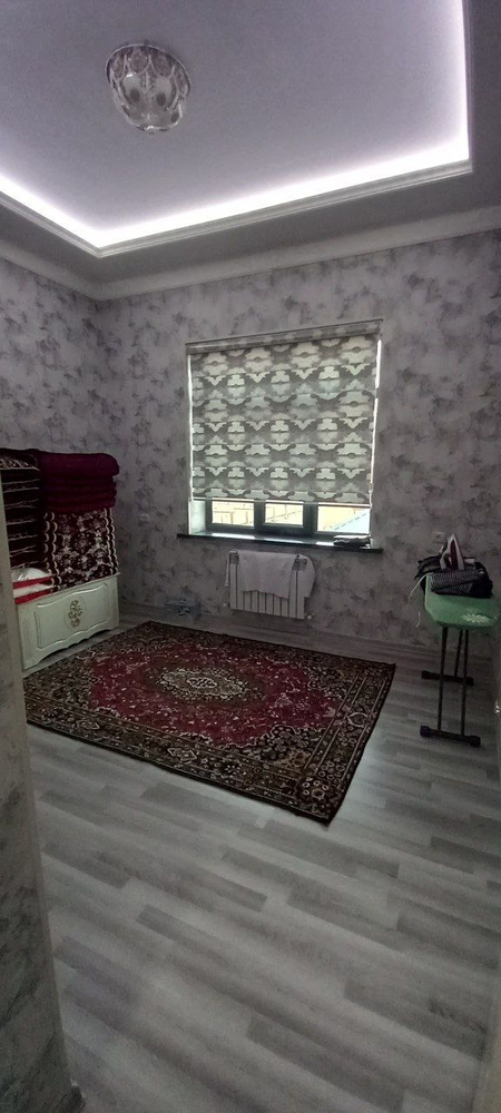 Toshkent shahar Olmazor tumani Oxunboboev maxalla.

2 sotik 
6 taxona