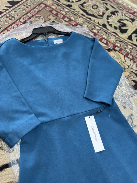 Платье теплое фирма Calvin Klein