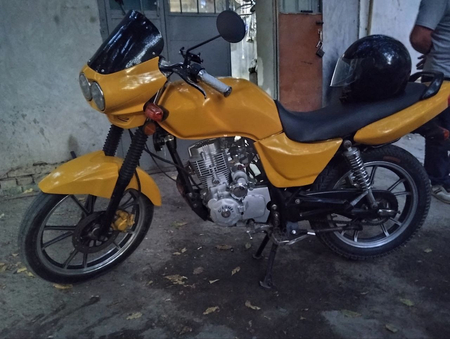 Mototsikl sotiladi