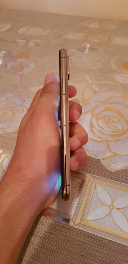 Iphone Xs gold rangli