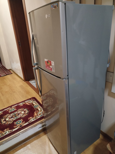 Продам Холодильник LG