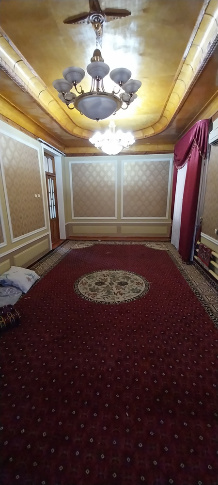 Talaba va ishlaydigon bollaga Uchastka 700ming som.Chorsu.Beruni yaqin