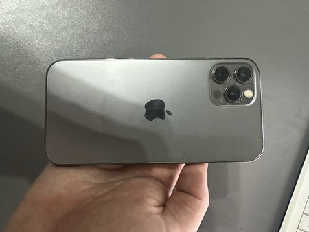 Iphone 12 pro в хорошем состоянии