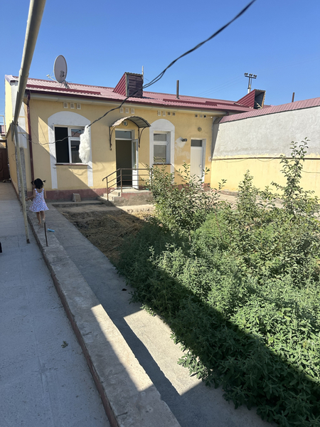 Уй сотилади 200 кв