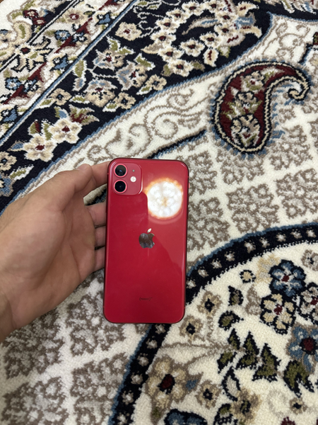 Iphone 11 red ideal