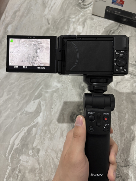 Камера Sony ZV-1 + Ручка для управления GP-VPT2BT