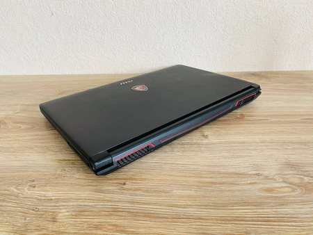 Продам в как новом Состоянии Геймерский ноутбук MSI GL62M 7REX.